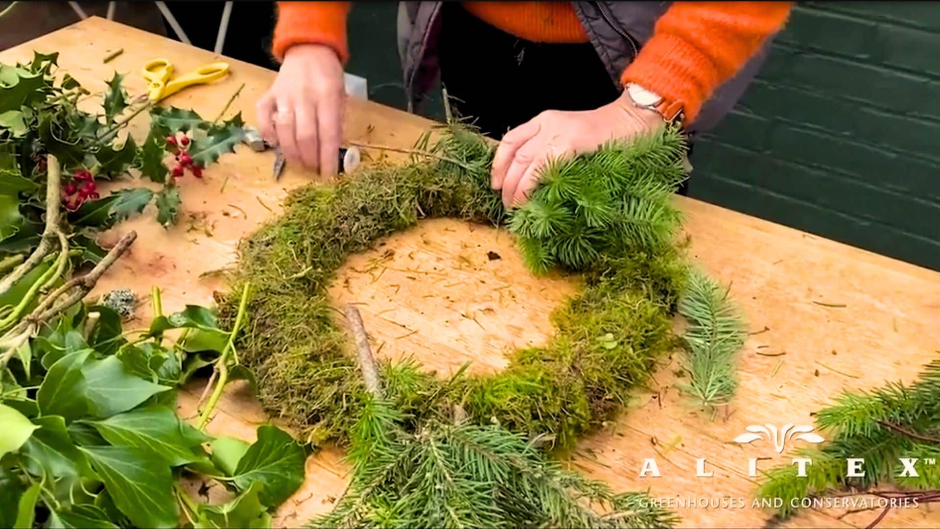 How To Make A Christmas Wreath: Easy Step-by-Step Guide